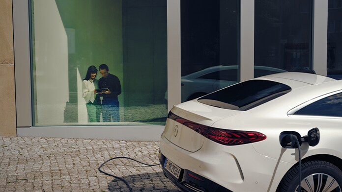 Charging solutions for business customers | Mercedes-Benz